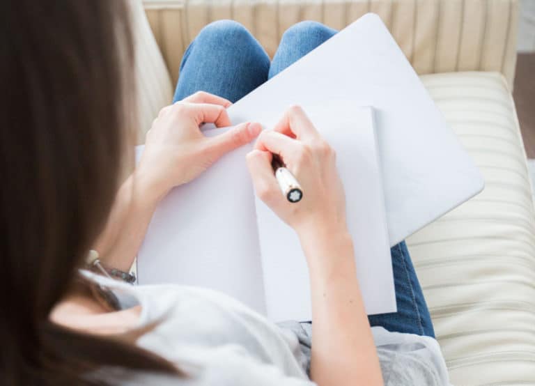 Automatic Writing: 4 Amazing Steps To Connect With Your Soul
